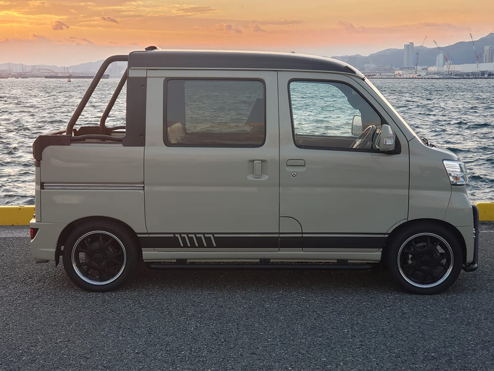 2021 Daihatsu Deck Van | Mini Monsters